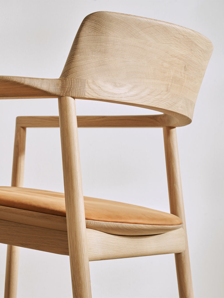 DAN | Daily Architecture News The OVO collection of chairs by Foster ...
